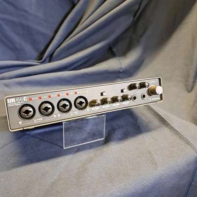 Gear Hunter | Steinberg - UR44C
